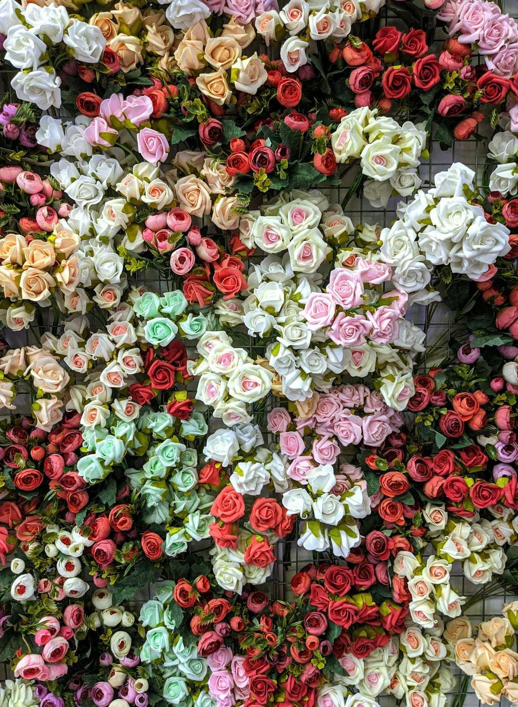 How Dyed Roses Are Made: A Colorful Transformation – Flowersby.com