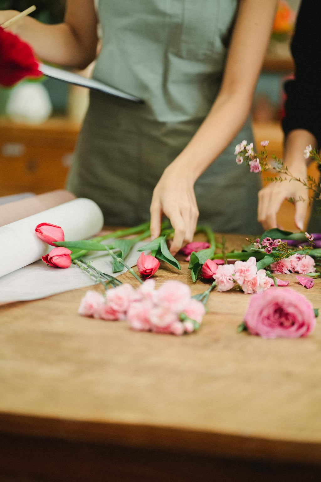 Glossary of tools used by a professional florist – Flowersby.com